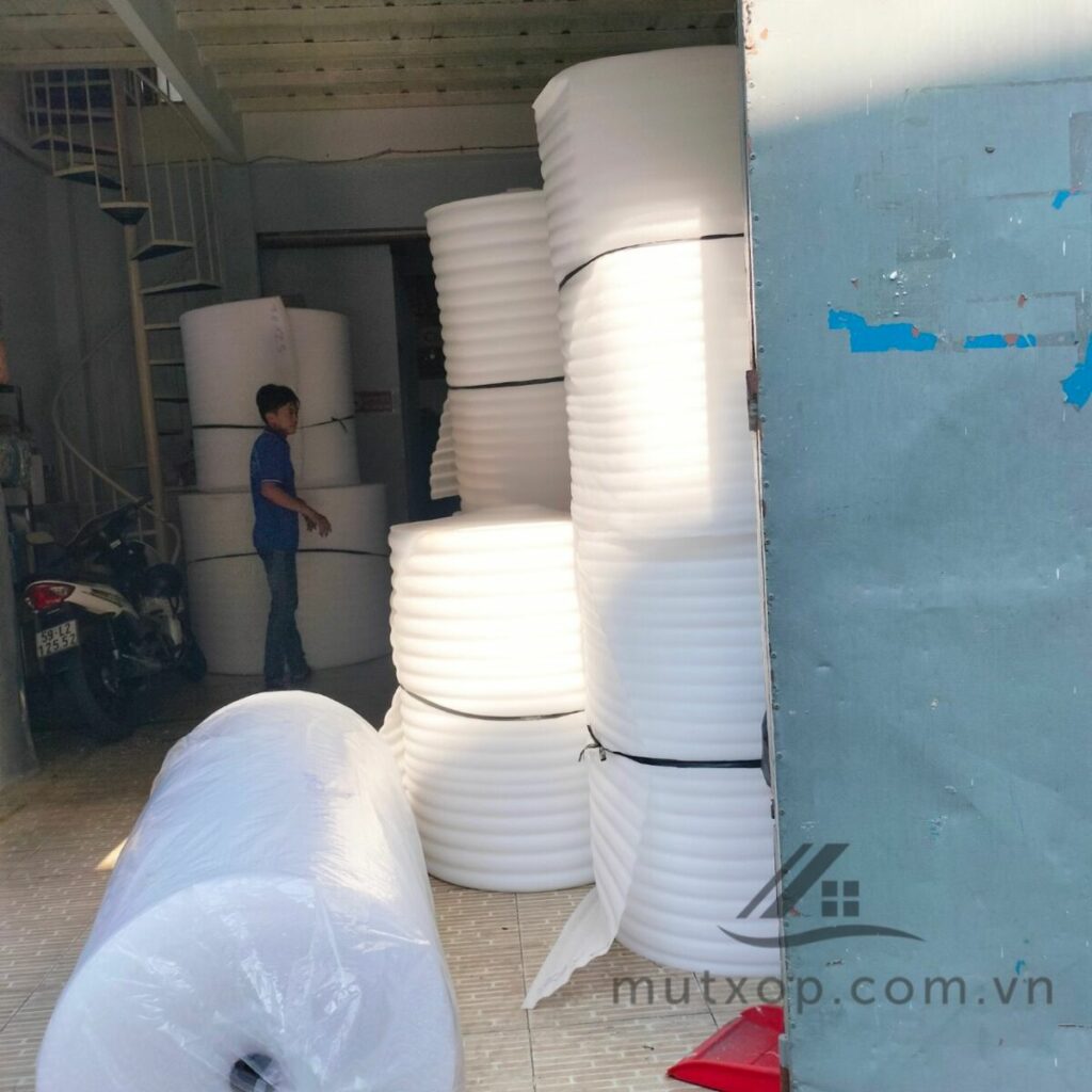 Xốp Bong Bóng Khí Cuộn Kích Thước 35cm X 100m Giá Rẻ, Giao Hàng Tận Nơi - Thùng Giấy Như Phương